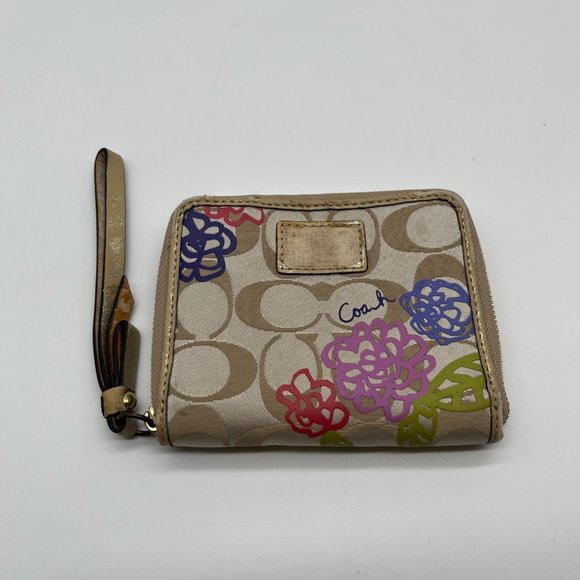 Coach | Bags | Coach Daisy Applique Medium Ziparound Wallet | Poshmark